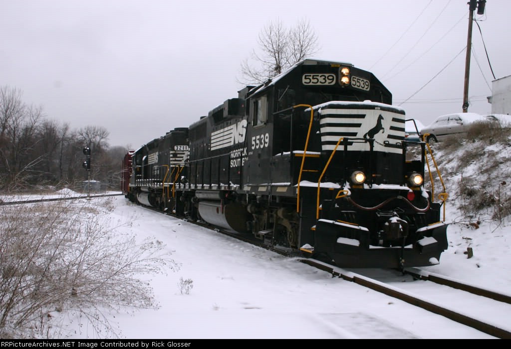 NS Washington turn, H76 @ 1058 hrs.